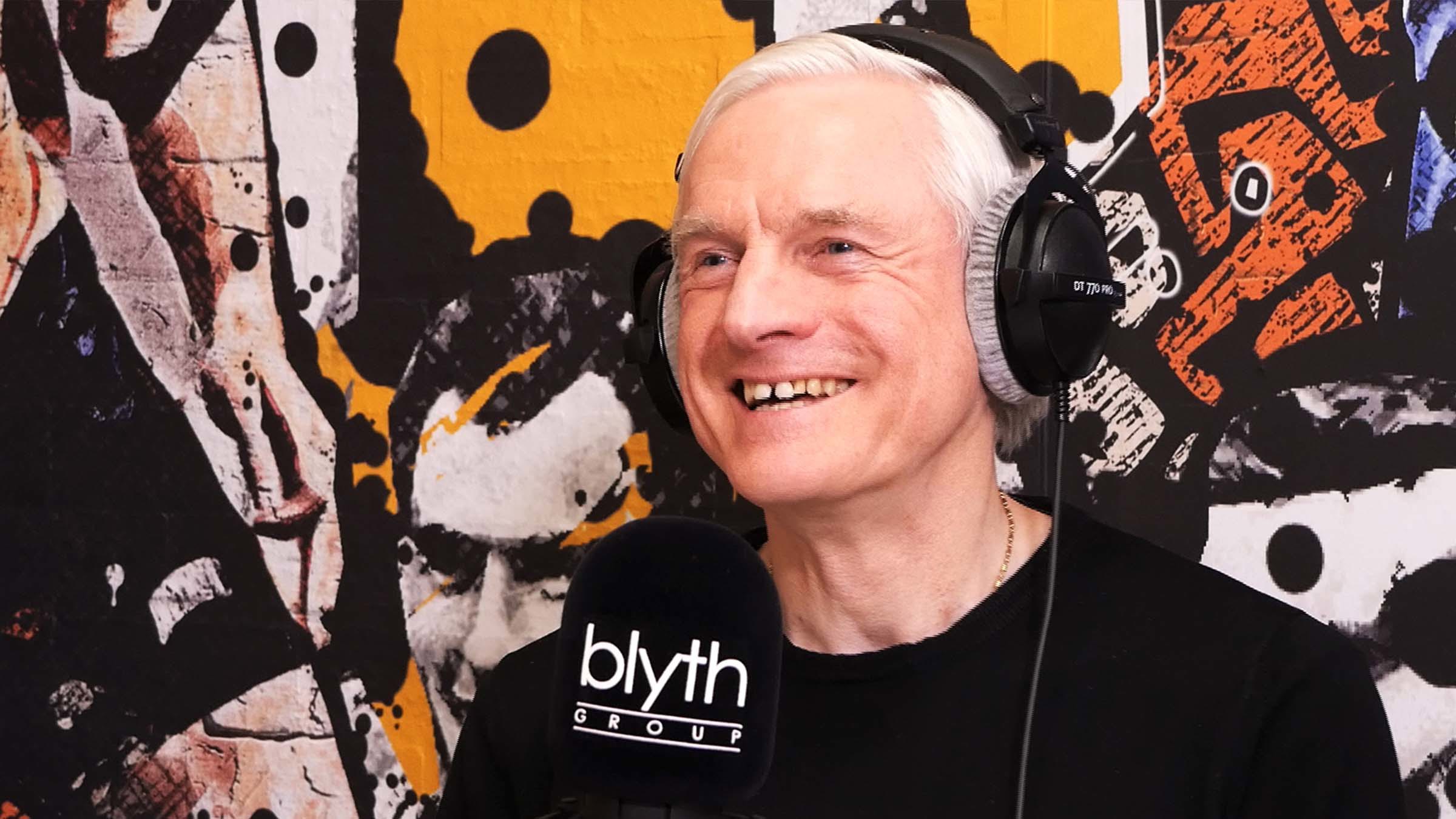 Old Gold Club | Mel Eves dishes the dirt on his time at Molineux ...