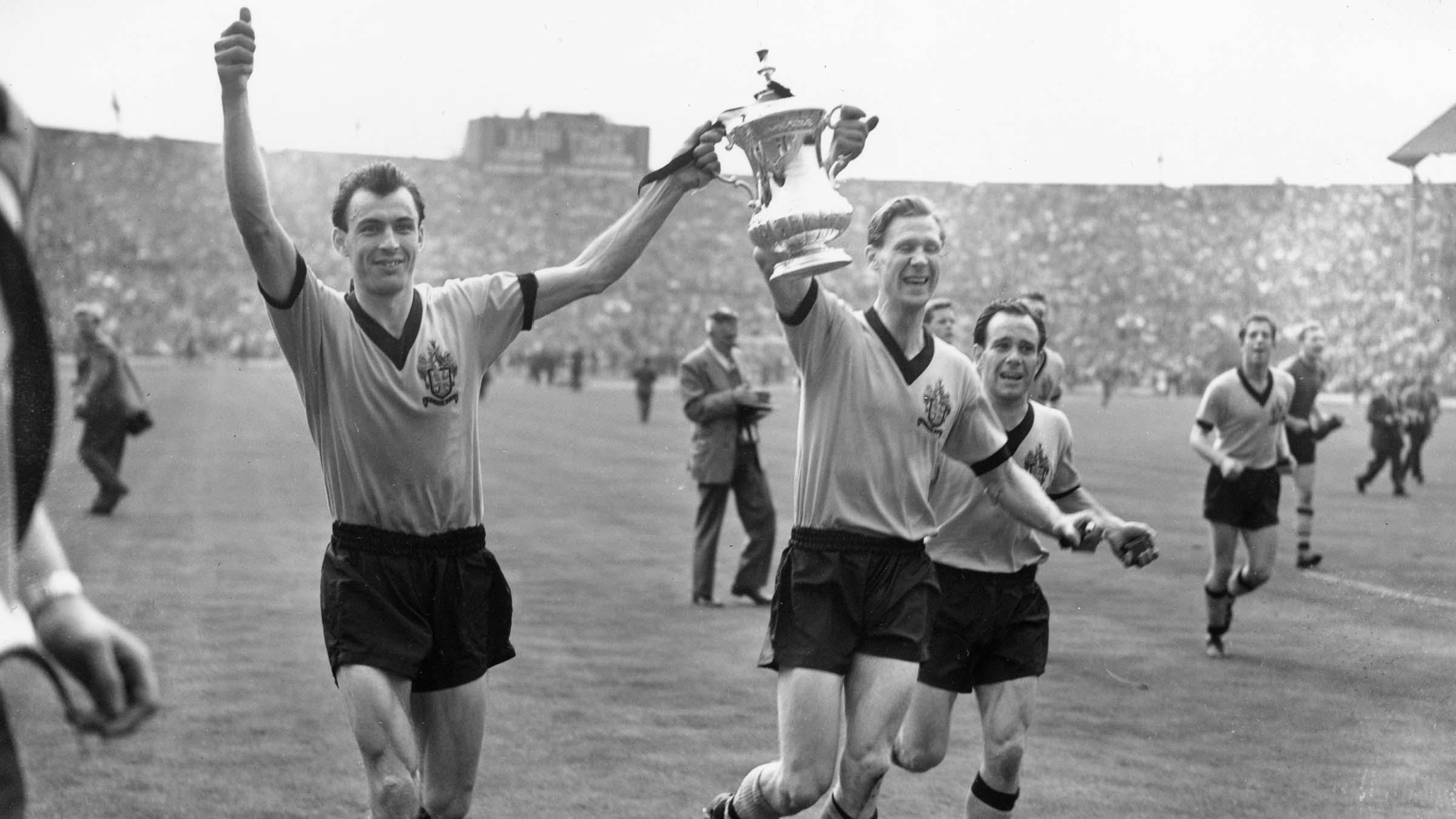 The squad's memories of lifting the cup in 1960 | Features | News ...