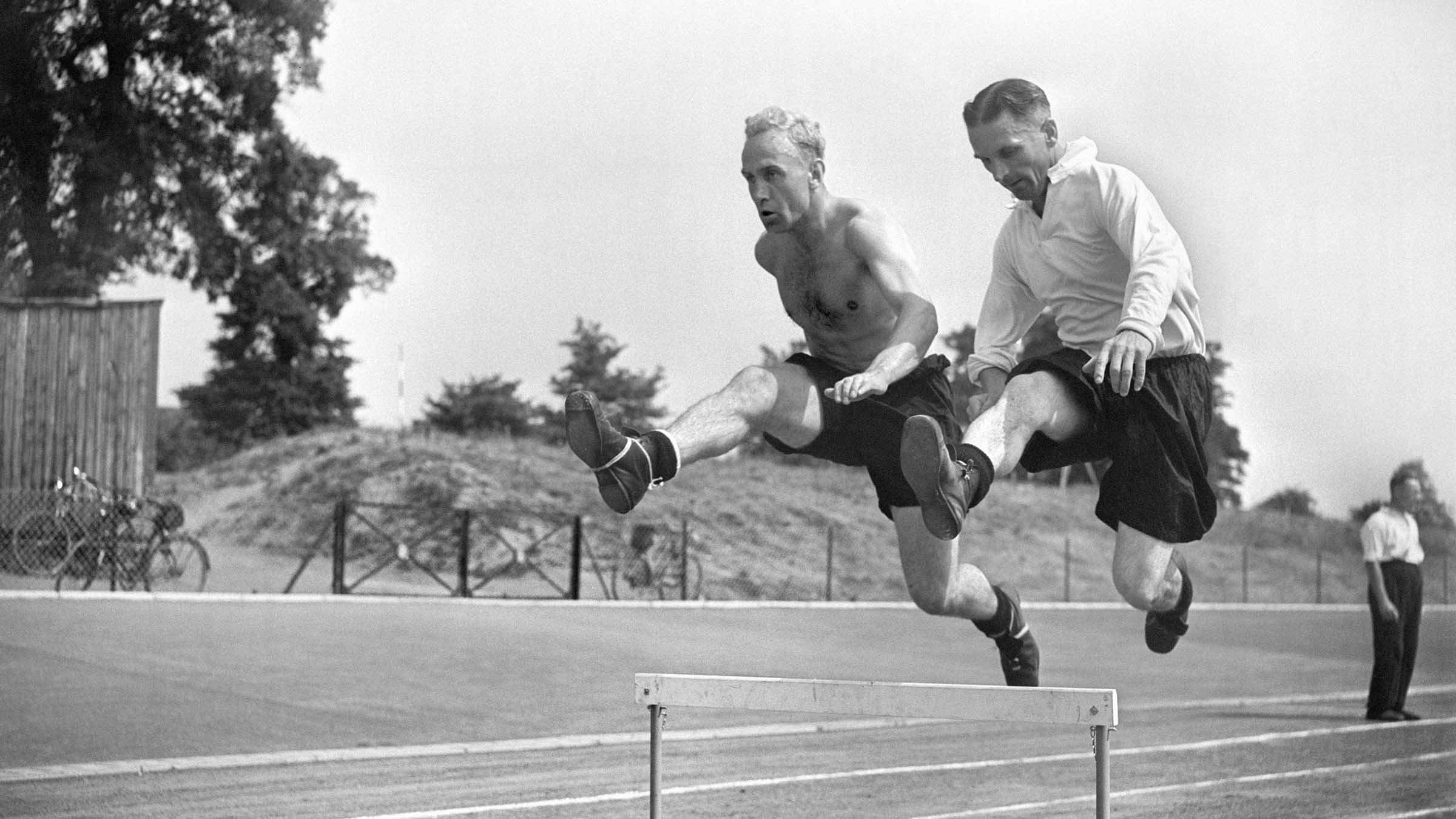 Old Gold | The story of the great Billy Wright | Features | News ...