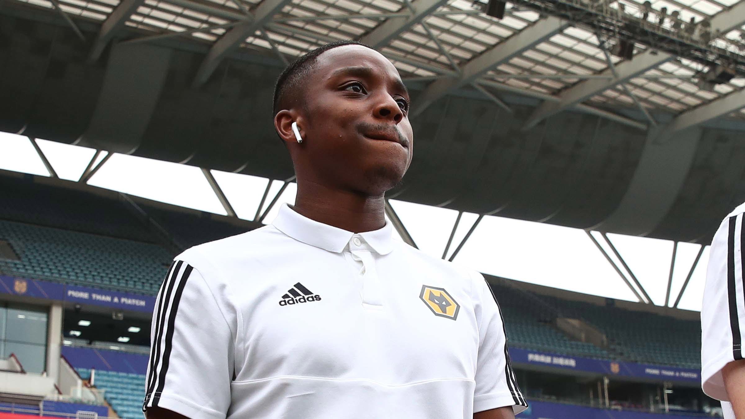 Ennis signs for Plymouth | Academy | News | Wolverhampton Wanderers FC