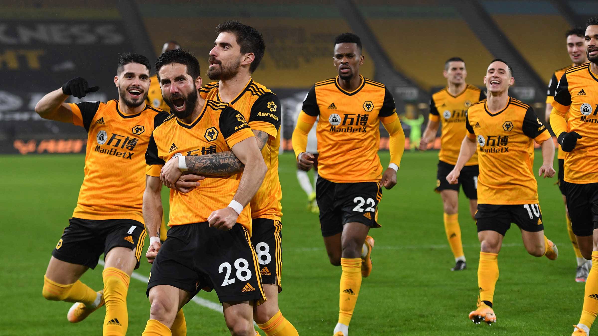 Gallery | Wolves 2-1 Arsenal | Men's First-Team | News | Wolverhampton ...