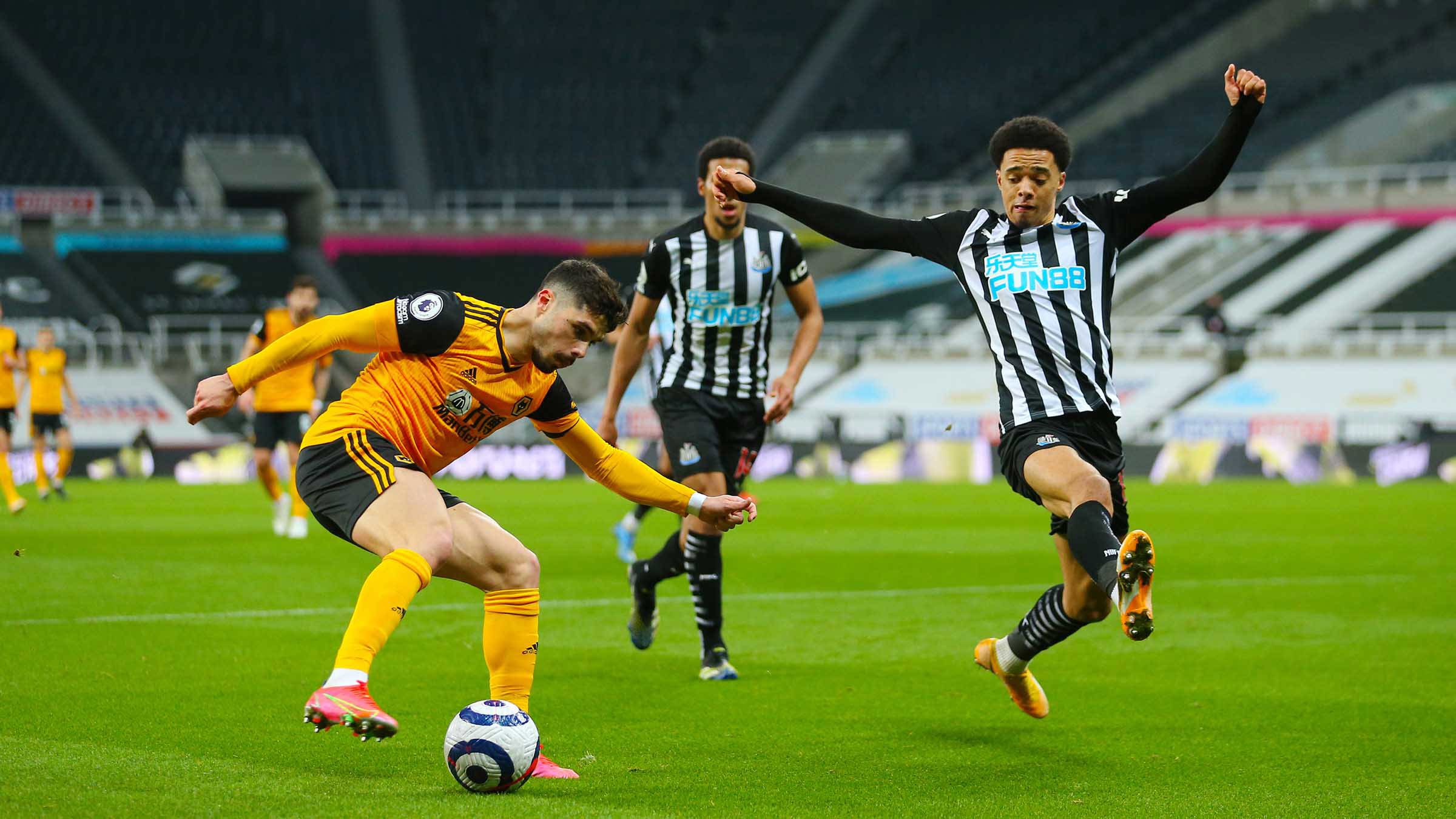 Neto | On assisting and improvising on the right | Men's First-Team ...