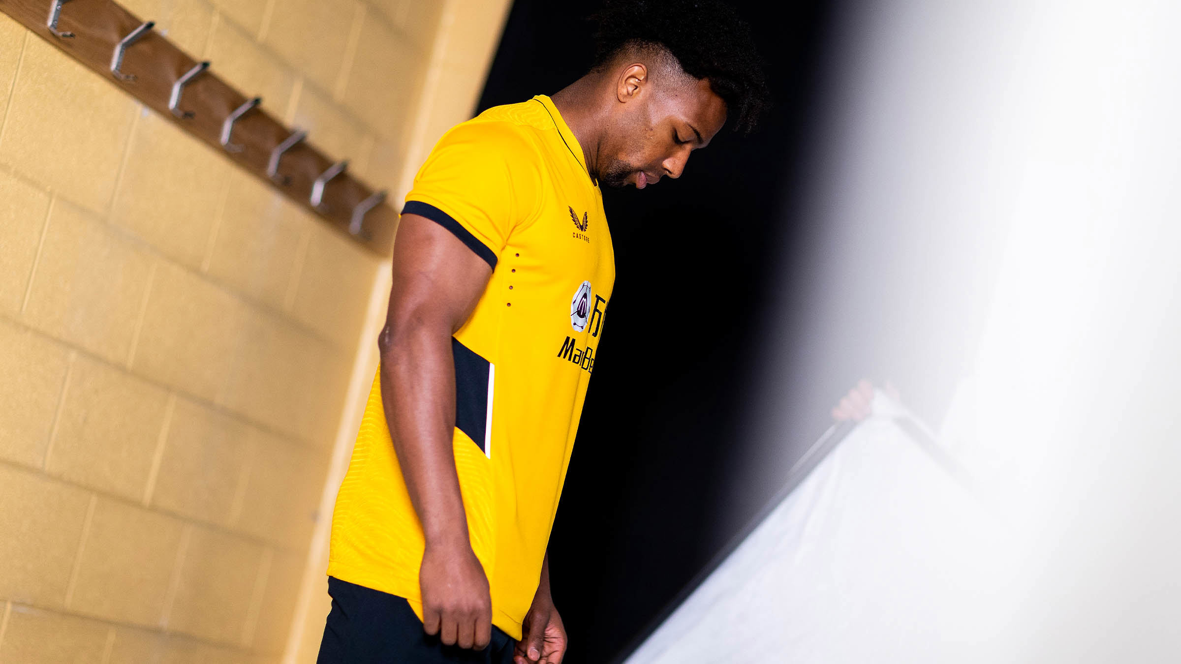 Gallery | New home kit revealed | Club | News | Wolverhampton Wanderers FC