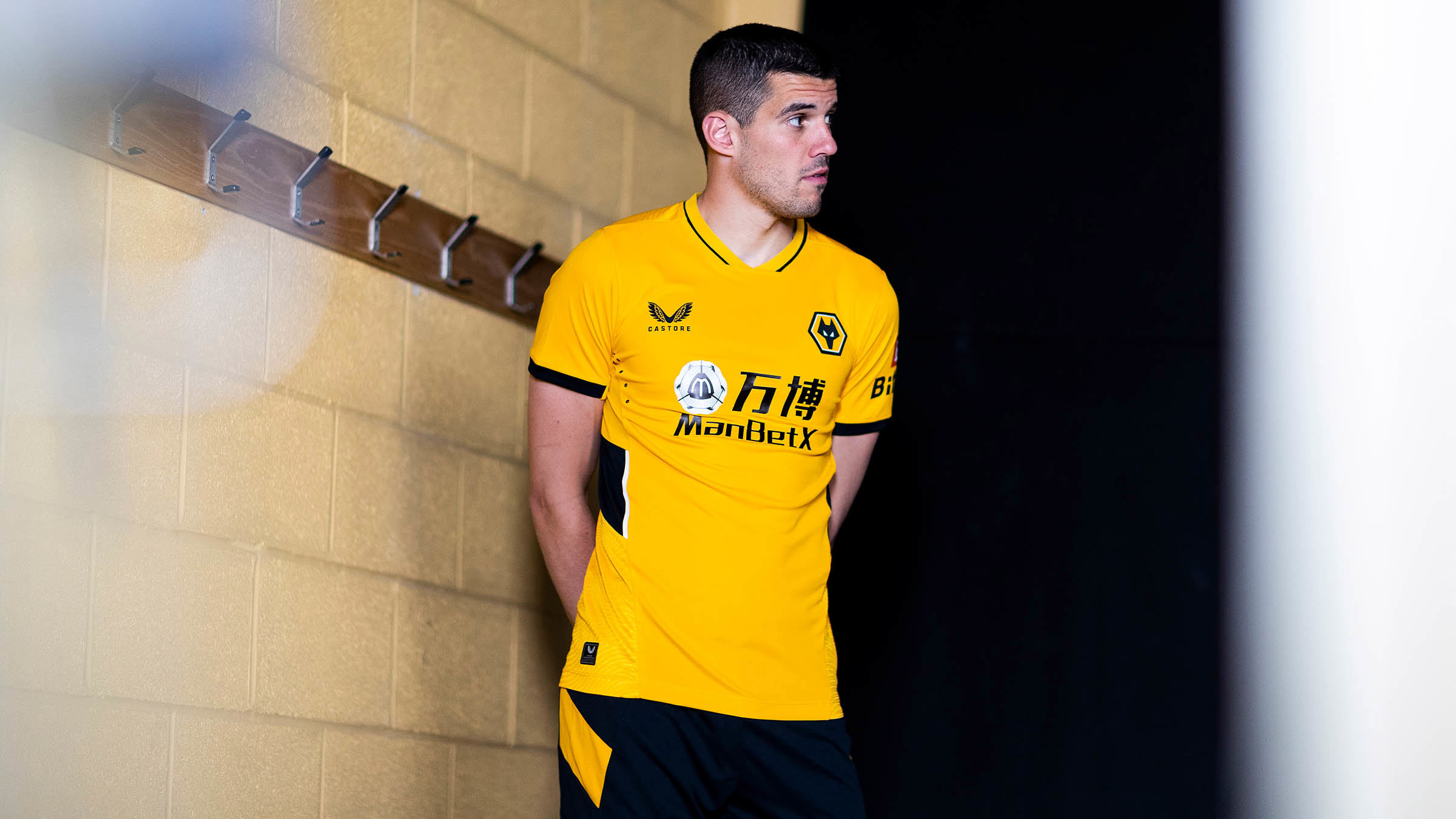 Gallery | New home kit revealed | Club | News | Wolverhampton Wanderers FC