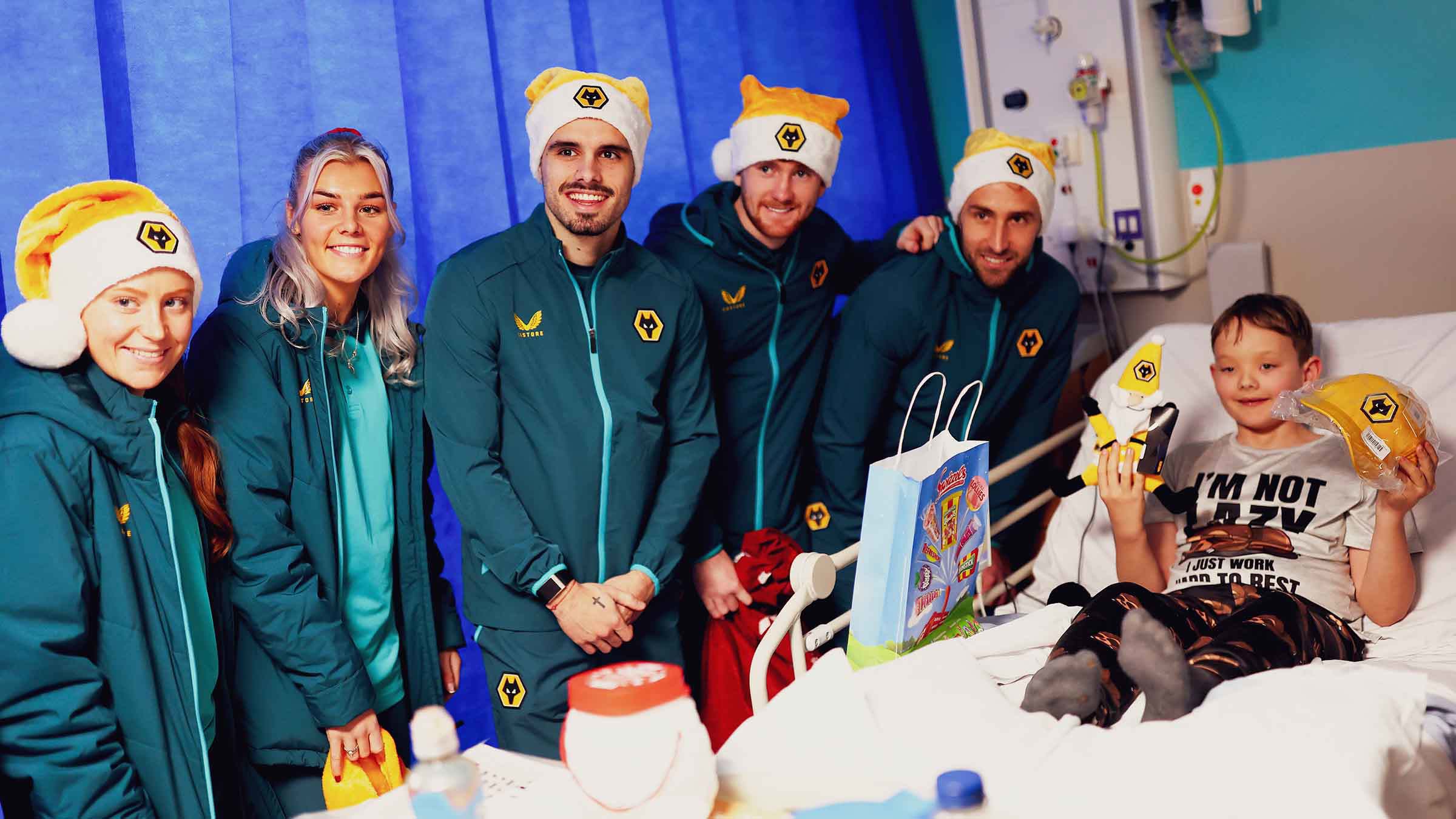 Wolves Express | Players spread Christmas cheer | Club | News ...