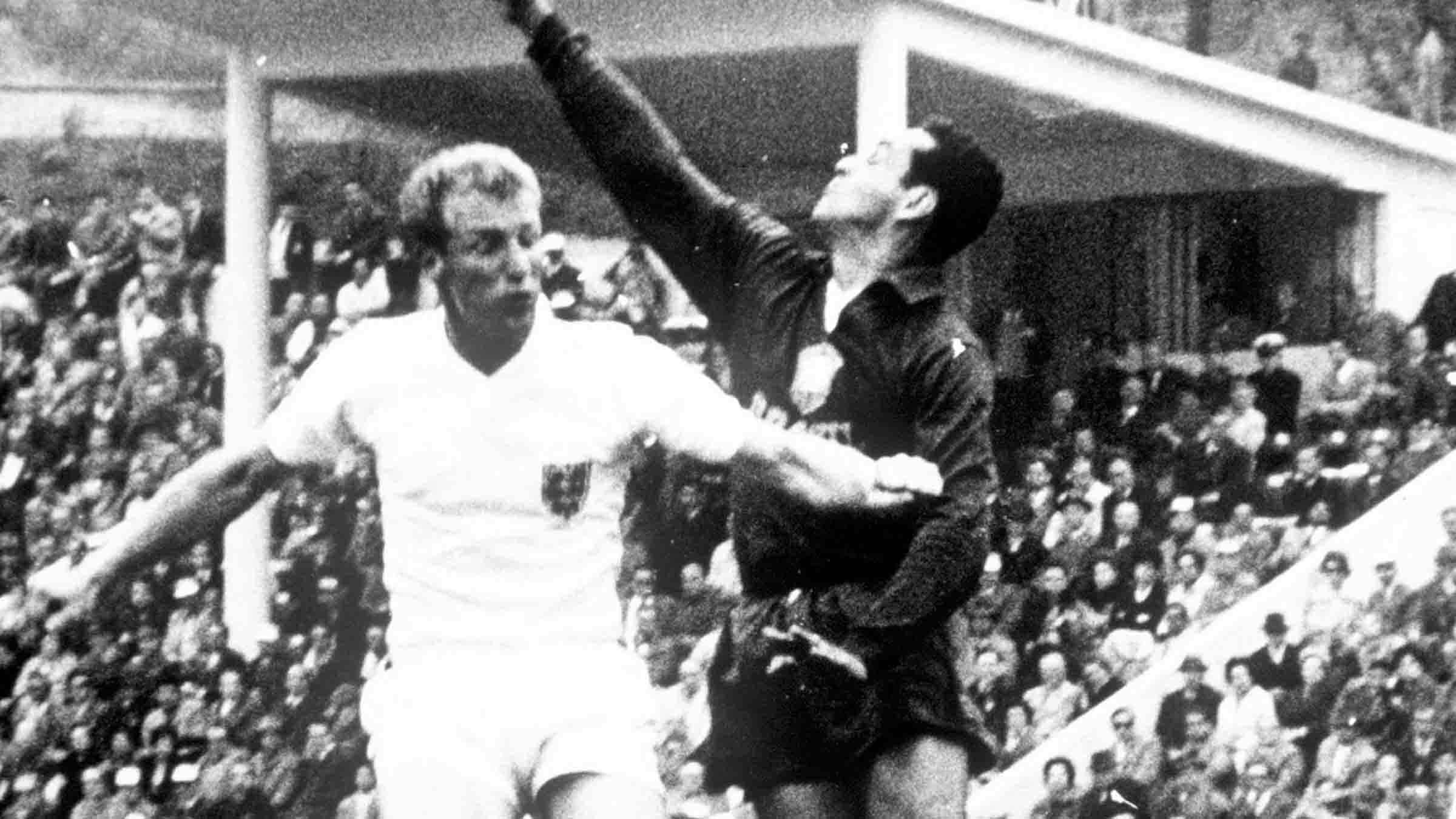 Gallery | The incredible career of Ron Flowers | Club | News ...