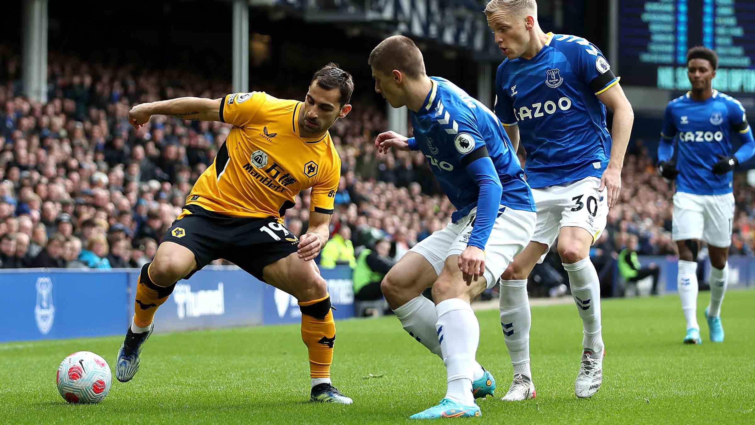 Gallery | Everton 0-1 Wolves | Men's First-Team | News | Wolverhampton ...