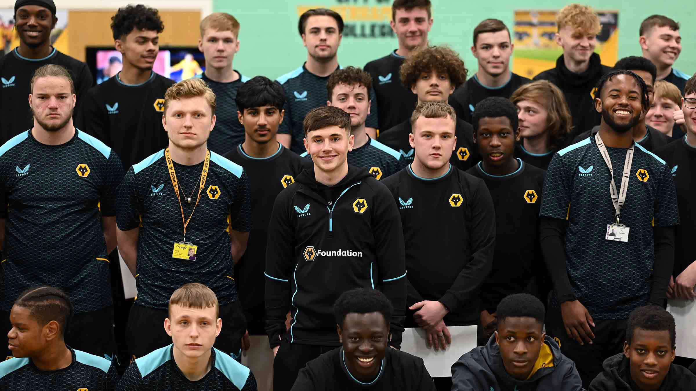 Cundle meets City of Wolverhampton College students | Foundation | News ...