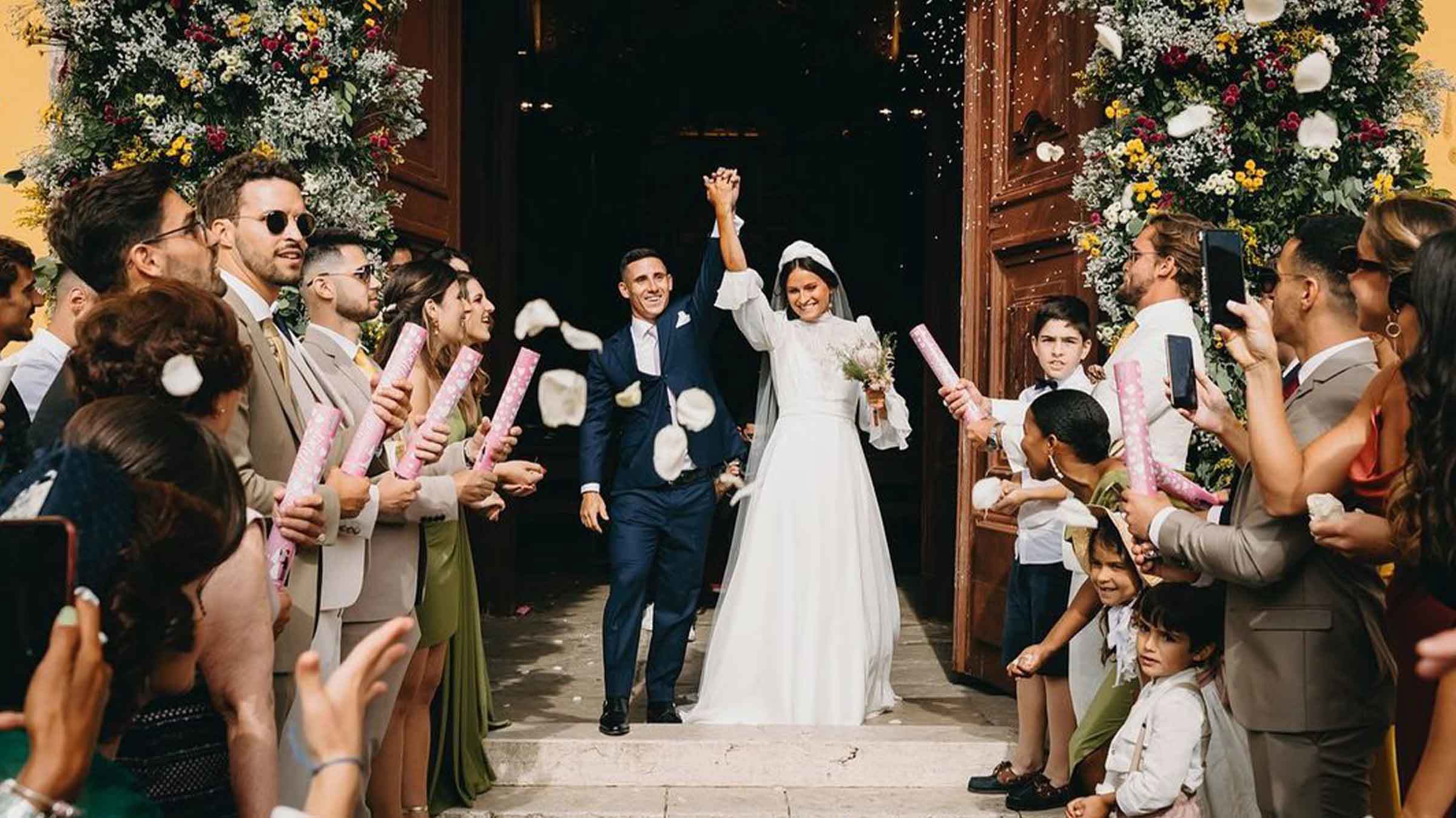 Wolves players celebrating the summer | Features | News | Wolverhampton ...