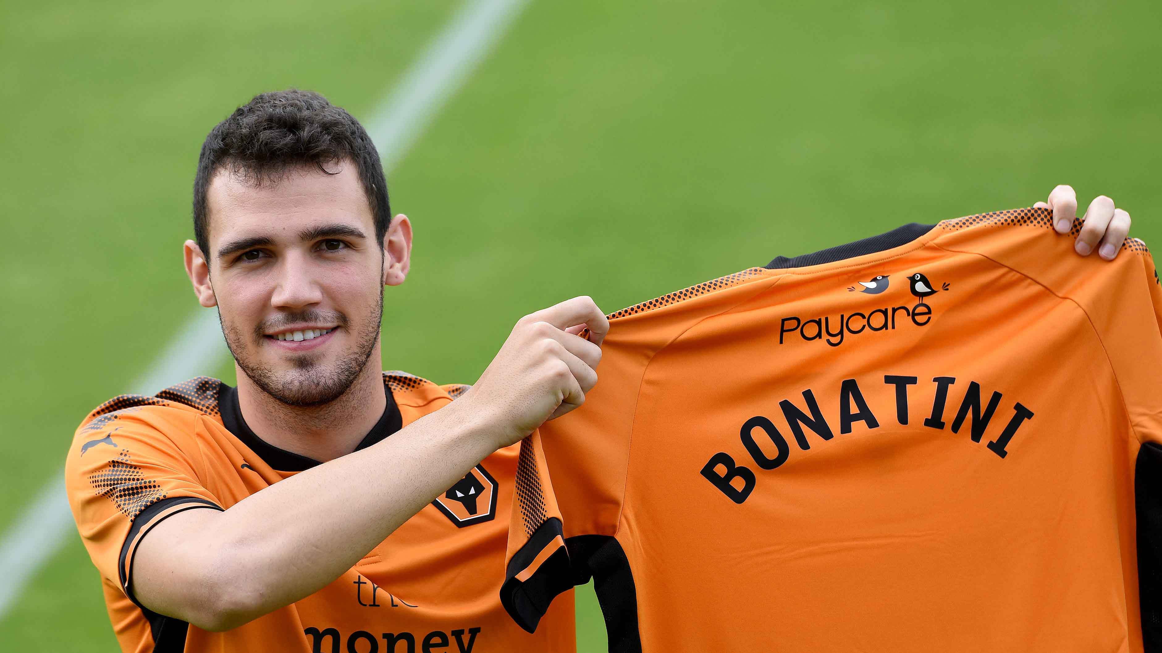 Bonatini Checks In! | Men's First-Team | News | Wolverhampton Wanderers FC