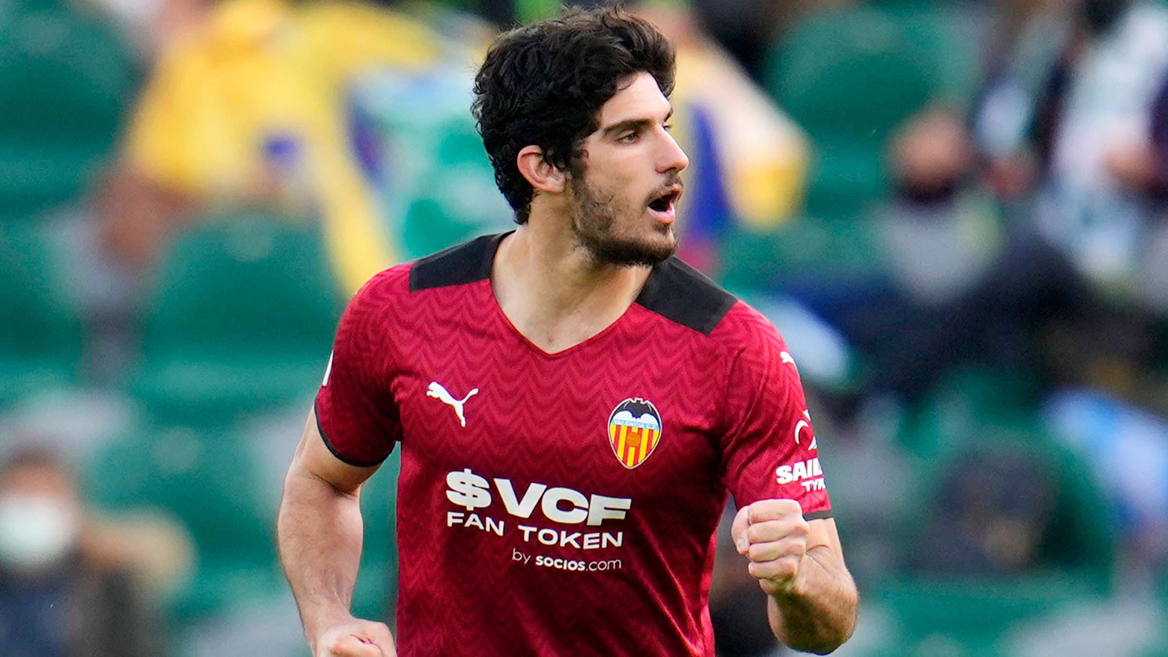 Guedes’ journey to Wolves | Features | News | Wolverhampton Wanderers FC