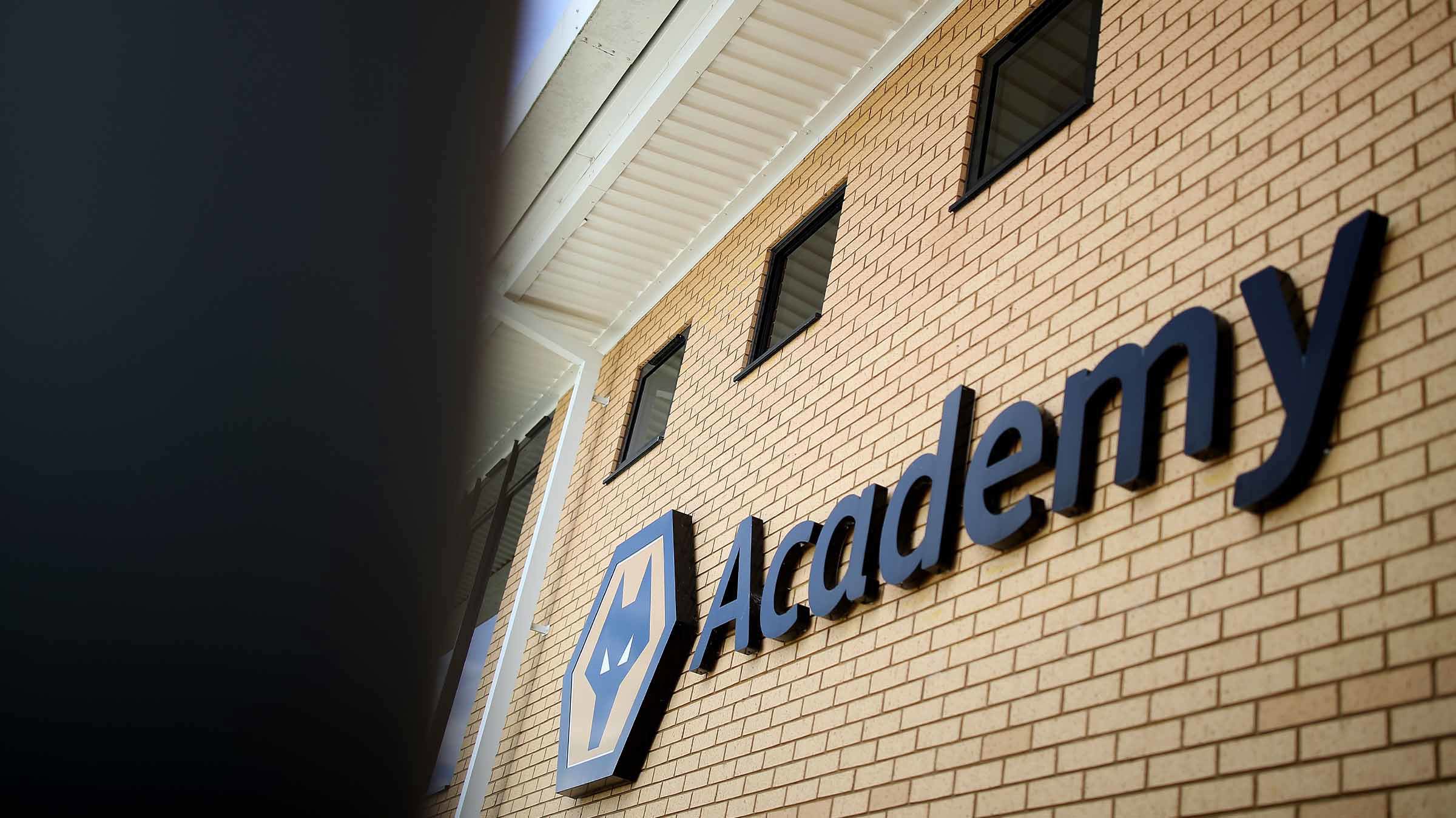 Wolves host JPL trials at Compton | Academy | News | Wolverhampton ...