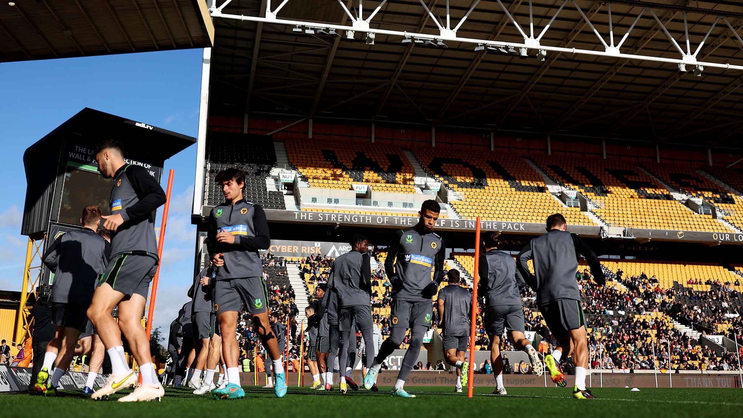 Gallery | Halloween open training at Molineux | Men's First-Team | News ...