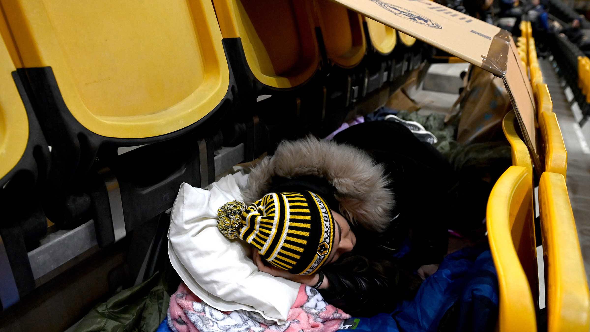 Supporters back Molineux Sleepout again | Foundation | News ...