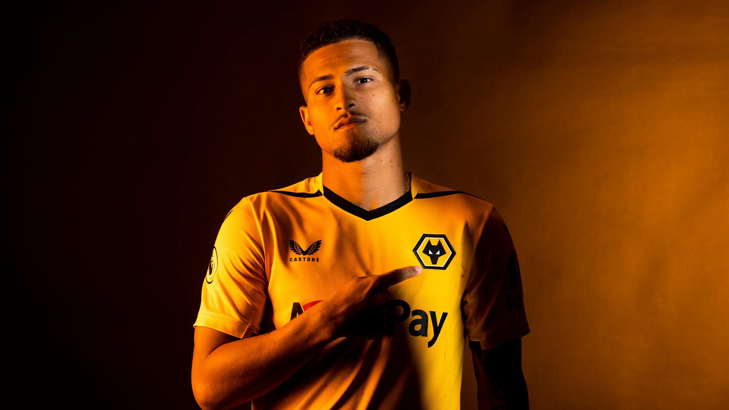 Gallery | Gomes becomes a Wolves player | Men's First-Team | News ...