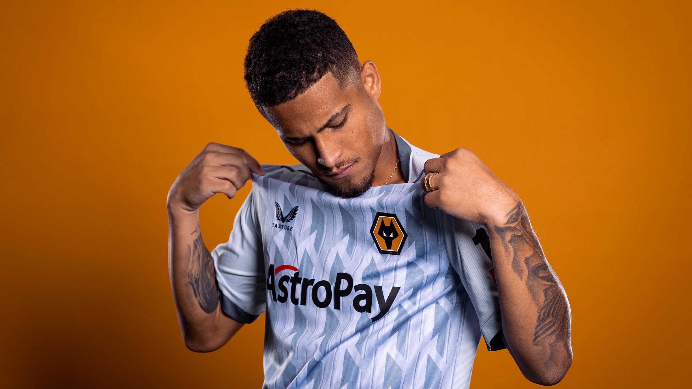 Gallery | Gomes becomes a Wolves player | Men's First-Team | News ...