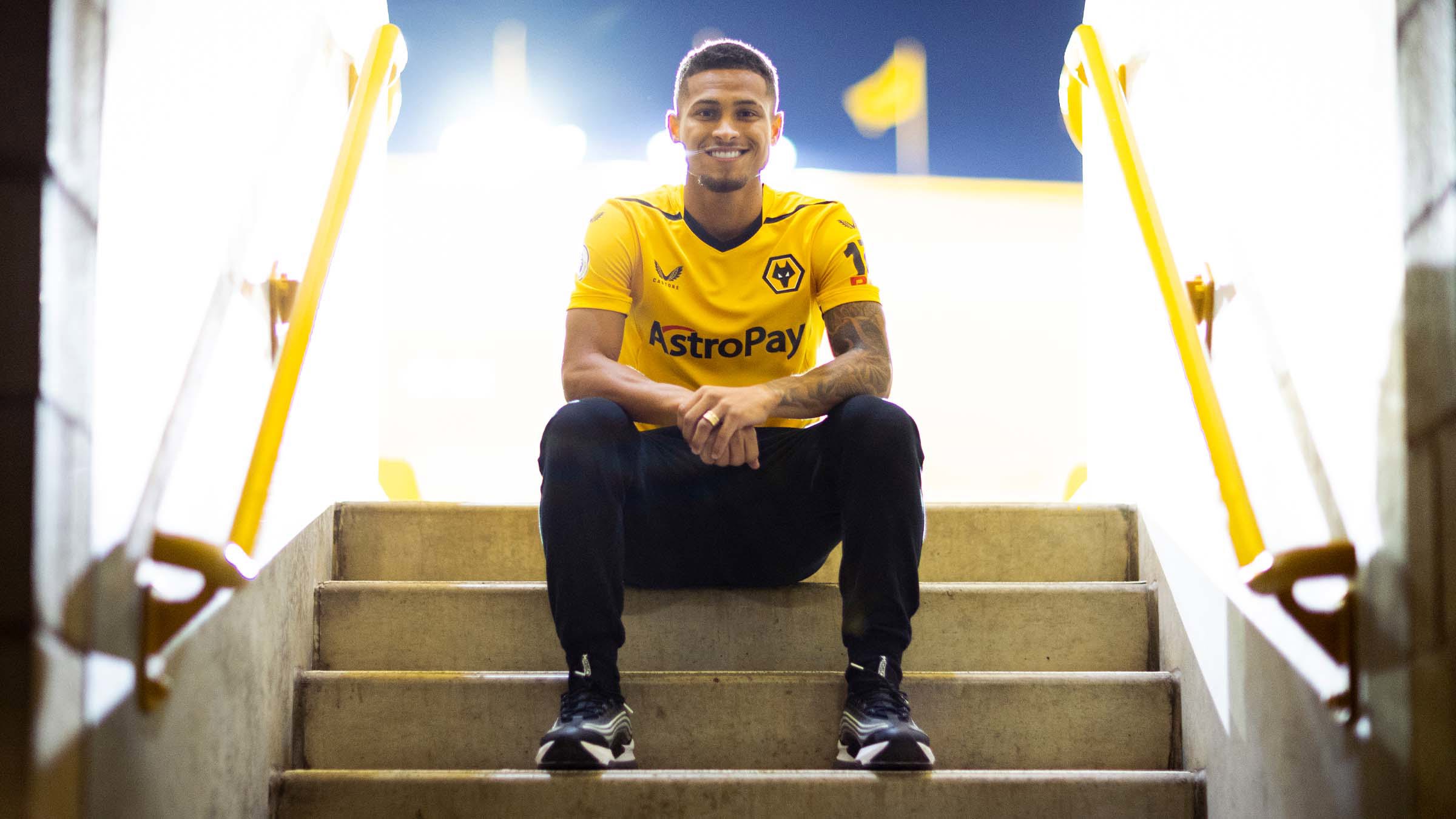 Gallery | Gomes becomes a Wolves player | Men's First-Team | News ...