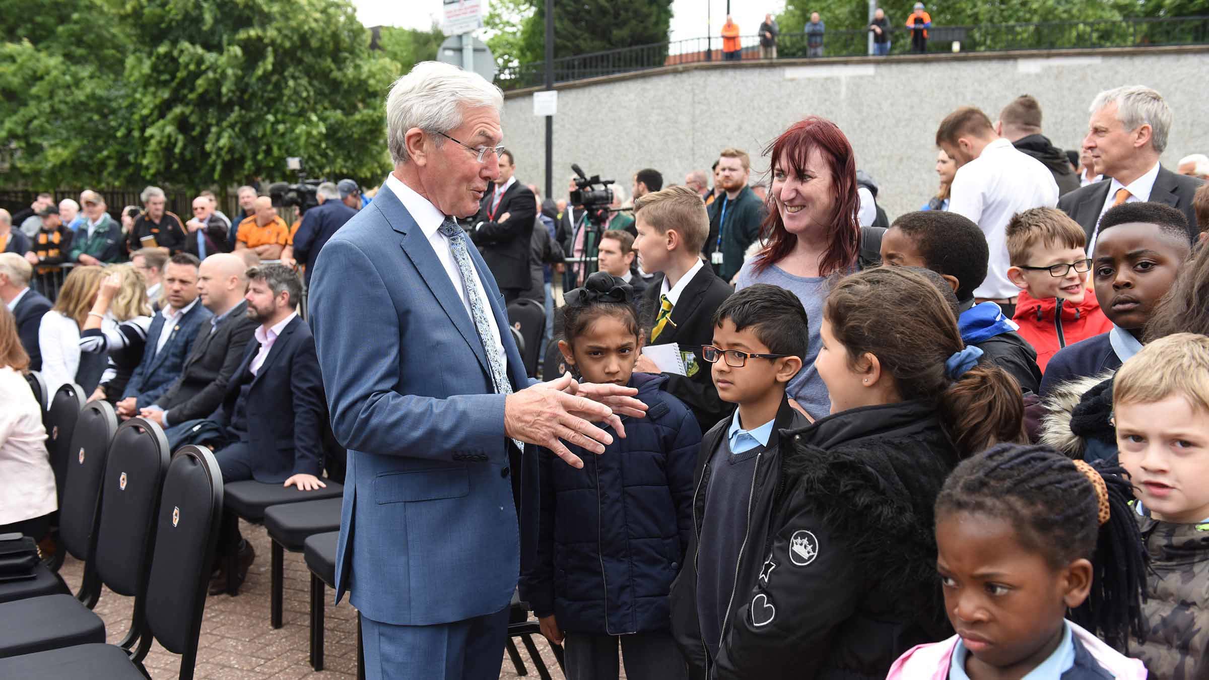 Sir Jack Statue In Pictures | Club | News | Wolverhampton Wanderers FC