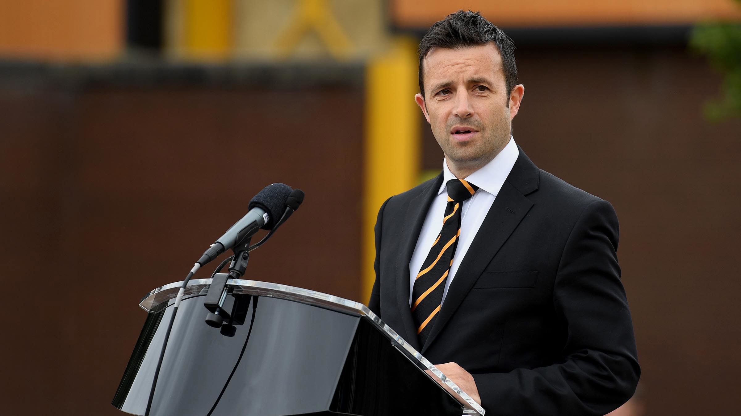 Sir Jack Statue In Pictures | Club | News | Wolverhampton Wanderers FC