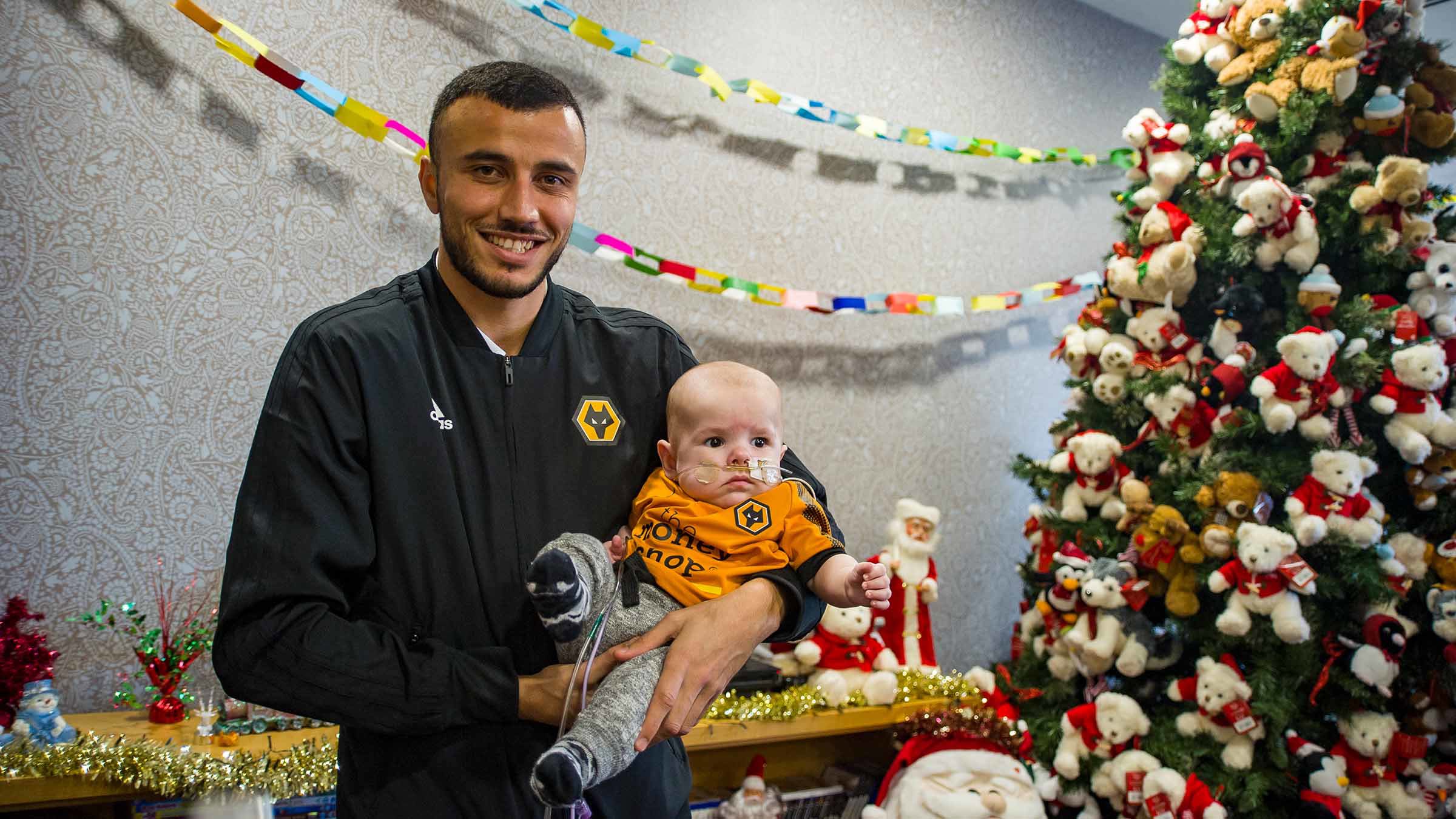 Wolves players spread Christmas cheer around Wolverhampton | Club ...