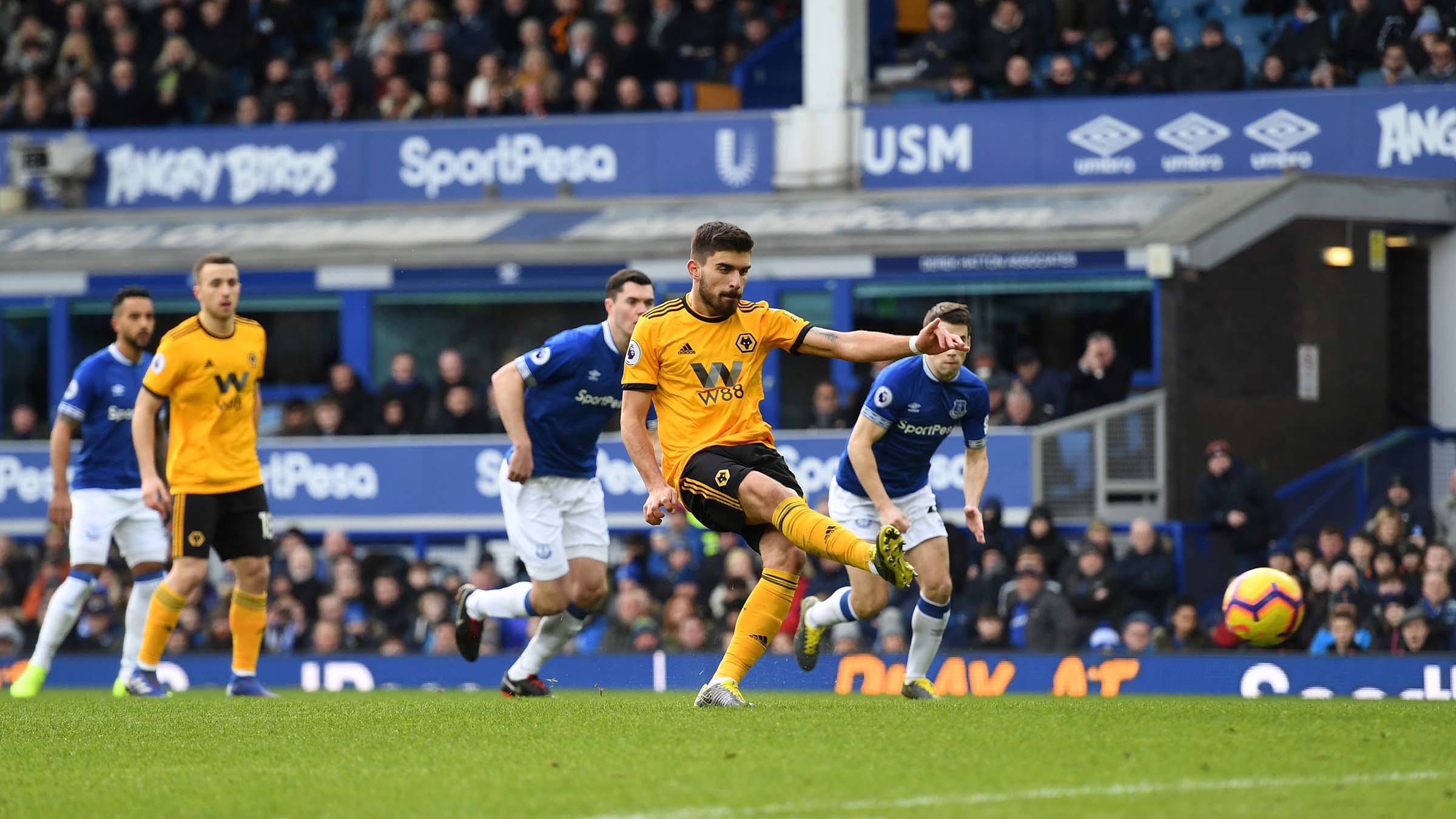 Everton 1-3 Wolves | Match gallery | Men's First-Team | News ...