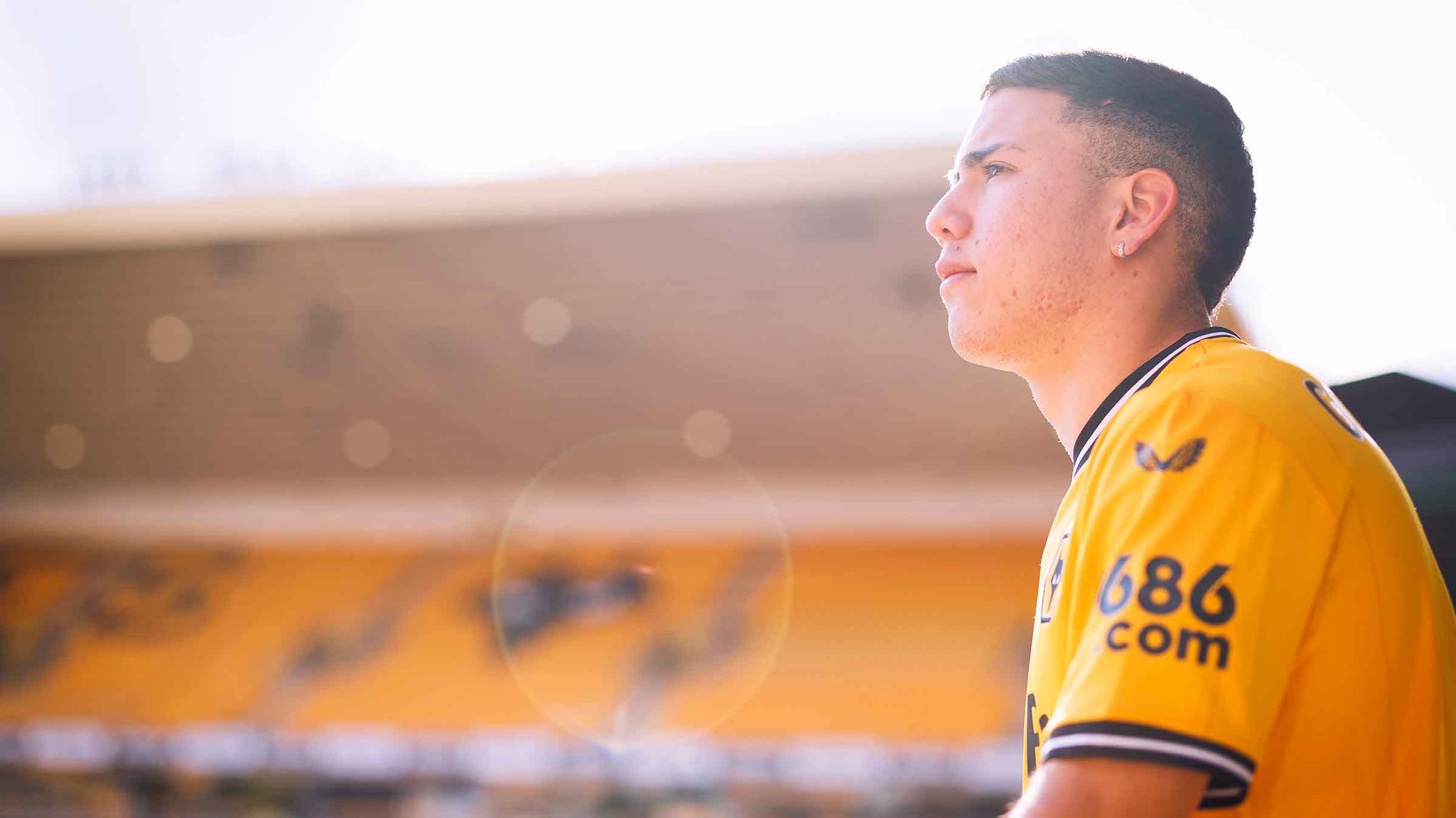 Gallery | Gonzalez checks in at Wolves | Men's First-Team | News ...