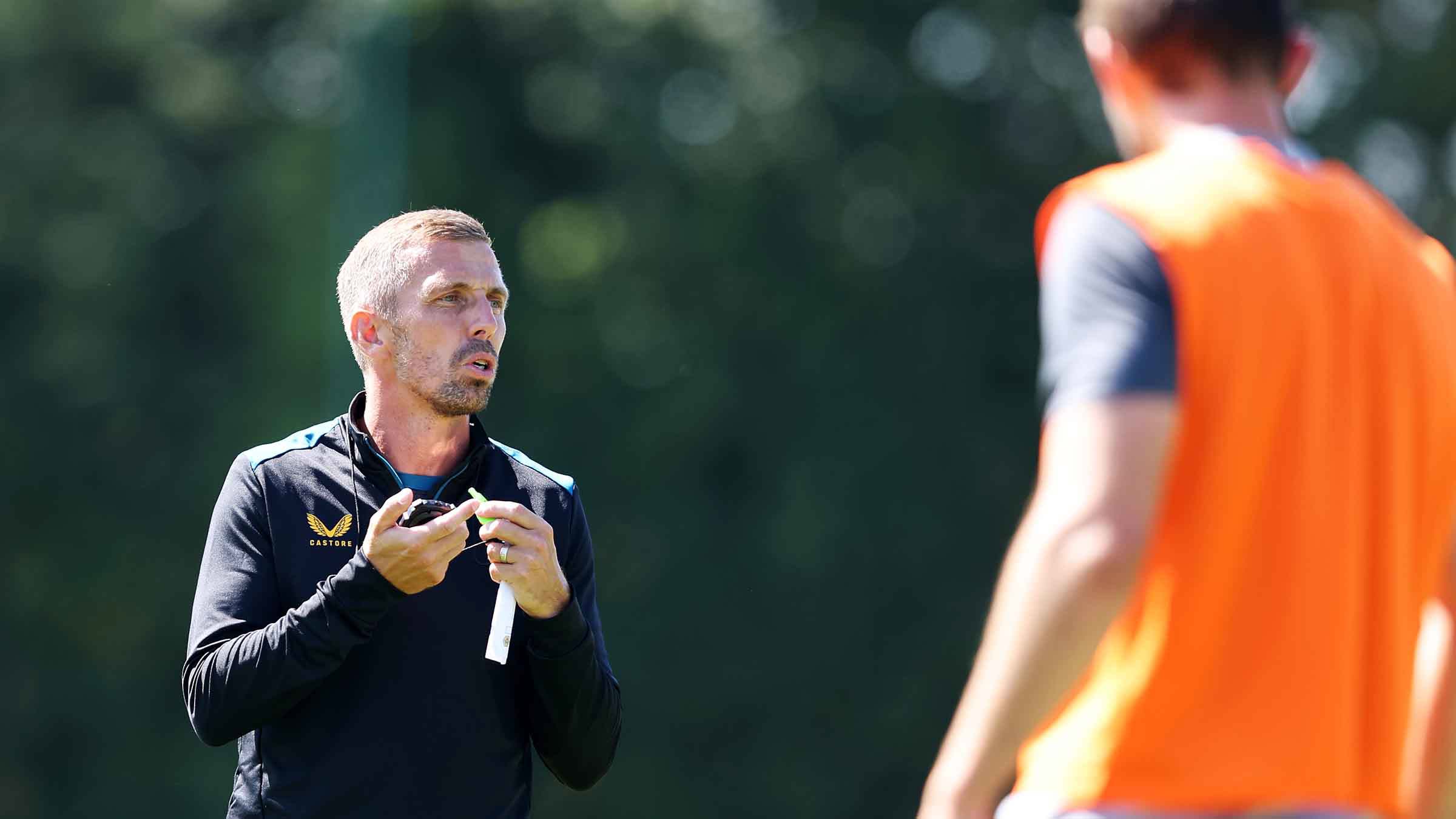 Gallery | O'Neil takes first Wolves training session | Men's First-Team ...